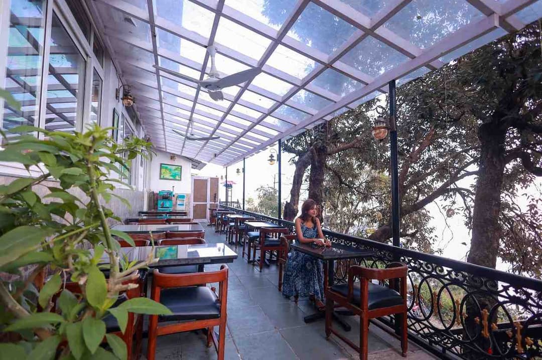 Restaurants in Lansdowne – Blue Pine Resort